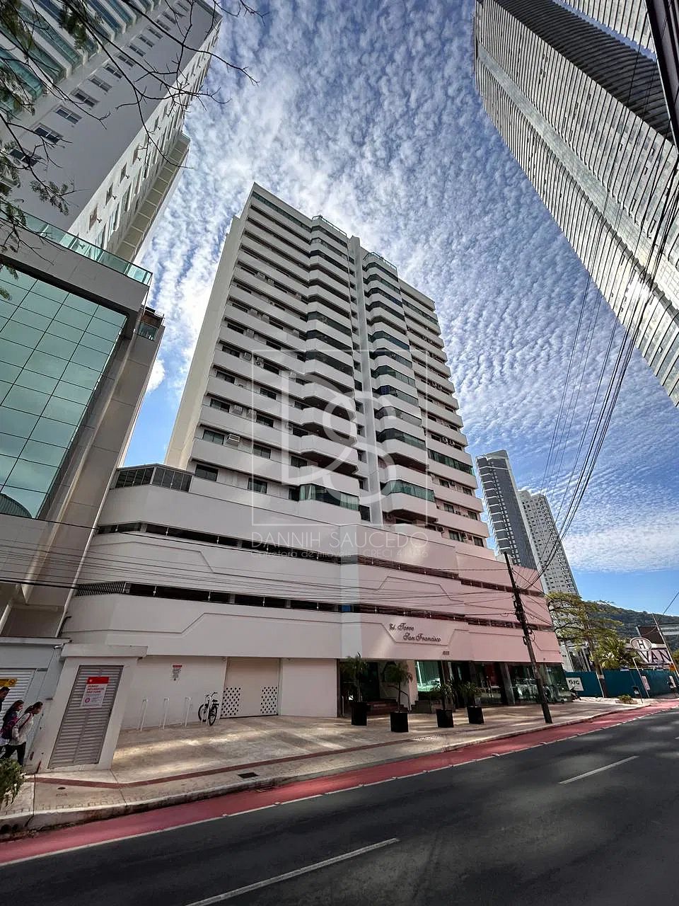 Apartamento no Edifício Torre San Francisco à Venda - Apartamento no ...